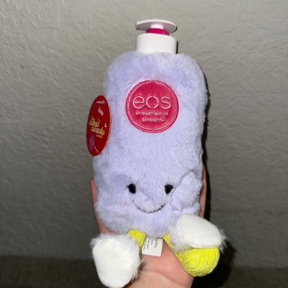 eos | Toys | Eos Zuro Vanilla Cashmere Toy Plush | Poshmark